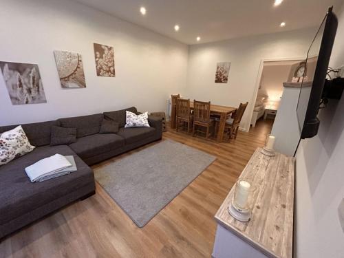 Ferienhaus 2-6 Pers Europa Feriendorf neu renoviert mit Sauna, Husen ...