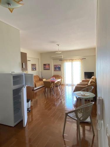 Drimadhë: Spacious and all-comfort sea-view appt, Dhërmi – Updated 2023 ...