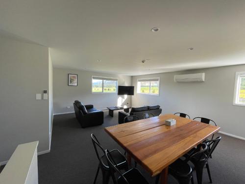 Pudding Hill Lodge & Chalets, Mount Hutt (updated prices 2024)