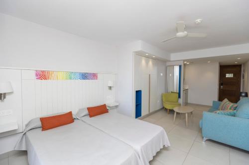 Hotel LIVVO Veril Playa, Playa del Ingles (updated prices 2025)