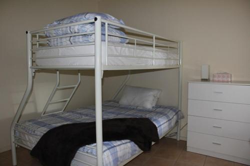 The Waves Oasis, Cowes (updated prices 2025)