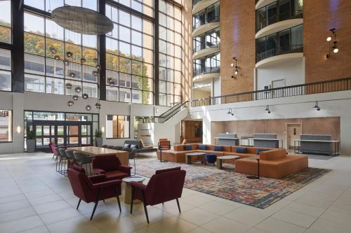 Sheraton Pittsburgh Hotel at Station Square, Pittsburgh – Updated 2023 ...