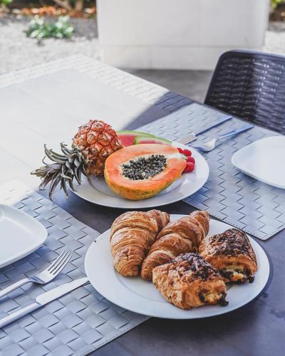 Cornisa Apartments, Patalavaca (updated prices 2025)