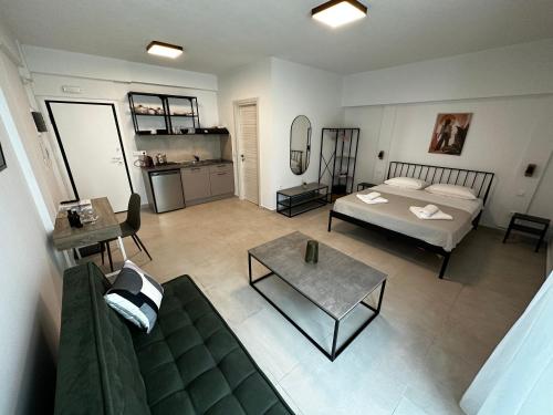 Lighthouse Rooms, Kriopigi (updated prices 2024)