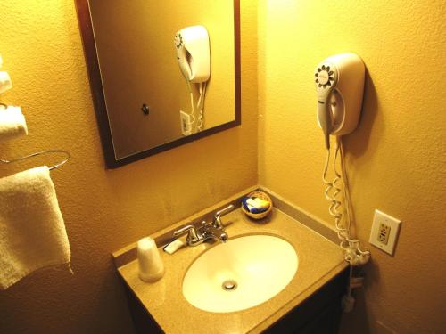 Merrill Field Inn, Anchorage – Updated 2022 Prices