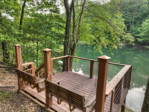 Tiny Lake Cabin Waterfront With Hot Tub & Fire Pit, Blue Ridge (updated ...