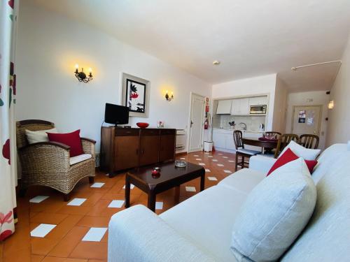 SUPERIOR COM VISTA MAR SIMPLEX 5Px - T2, Lagos – Updated 2023 Prices