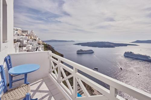 Amphitheater Cave Houses, Fira (precios actualizados 2025)