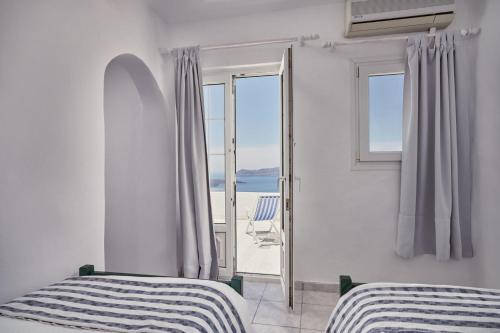 Amphitheater Cave Houses, Fira (precios actualizados 2025)