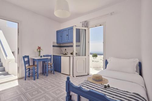 Amphitheater Cave Houses, Fira (precios actualizados 2025)