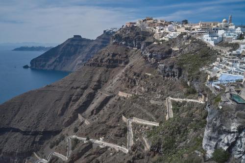 Amphitheater Cave Houses, Fira (precios actualizados 2025)