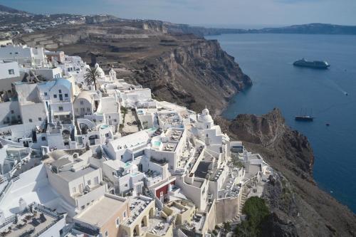 Amphitheater Cave Houses, Fira (precios actualizados 2025)