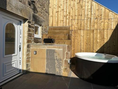 Foundry Farm Arch, Bellingham (updated prices 2024)