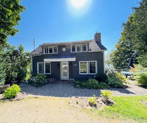 The Mandeville Rustic Chalet Lake Access + Jacuzzi, Mandeville ...