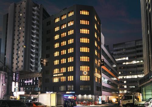 UH Suite Central Seoul, Seoul – Updated 2024 Prices