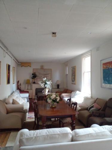 Fawkner Mansions Heritage Hotel, Melbourne (updated prices 2024)