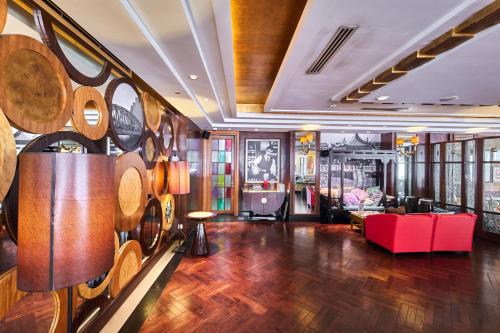 Renaissance Shanghai Pudong Hotel, Shanghai – Updated 2024 Prices