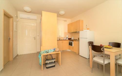 Vereniki Apartments, Finikounta (updated prices 2025)