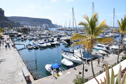 Billy's Marina Apartments with pool access, Puerto de Mogan, Puerto de ...