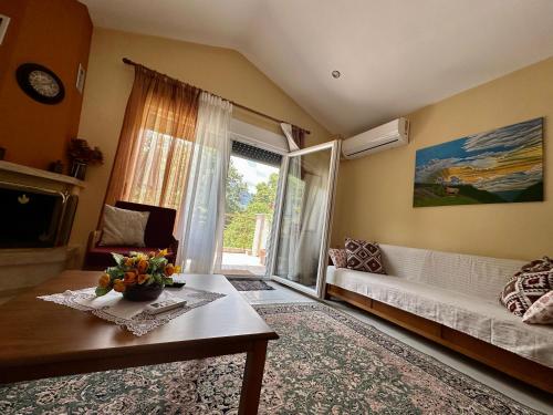 Hilltop Lodge Orma, Órma (updated prices 2024)