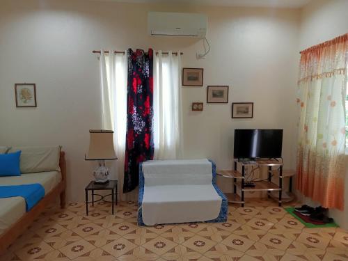 The Ivory Castle, Pooc (updated prices 2025)