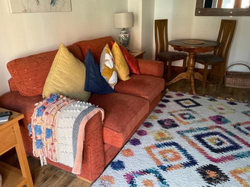 Fox Hill, Brompton (updated prices 2025)