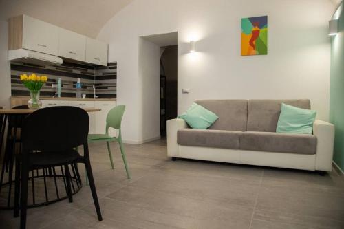 Intero Alloggio - Chiaia, Naples (updated prices 2025)
