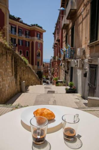 Intero Alloggio - Chiaia, Naples (updated prices 2025)