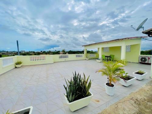 Belle villa avec rooftop sur la plage, Cotonou (updated prices 2024)