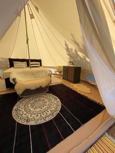 Tenda de luxo Intsu Royal Kadakametsa Glämp (Estónia Liiva) - Booking.com