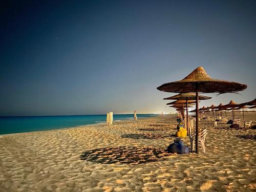 Cozy 2 bedroom with a big garden in Carthage resort Families-only, El ...