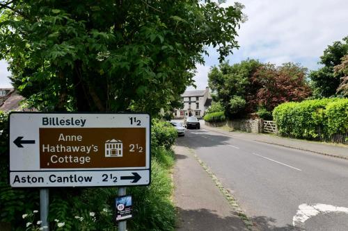 The Mary Arden Inn, Stratford-upon-Avon (updated prices 2025)