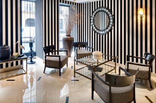 Le Senat, Paris (updated prices 2025)