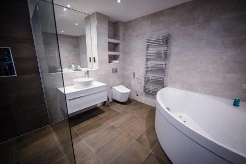 Shore Hotel Laxey, Laxey – Updated 2023 Prices