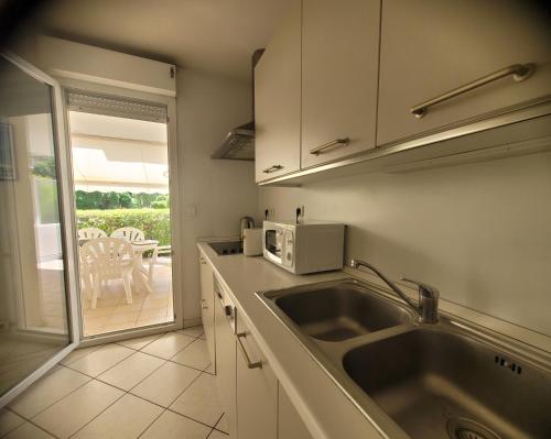 LE 5 TANIT, Antibes (updated prices 2024)