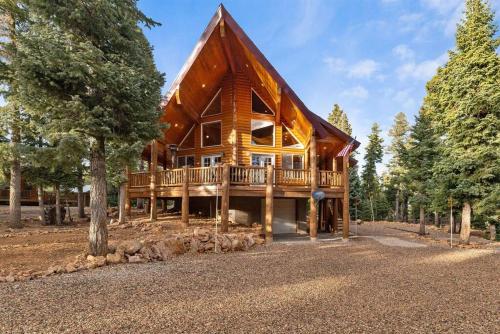 Canyon Country Chalet, Duck Creek Village (updated prices 2024)