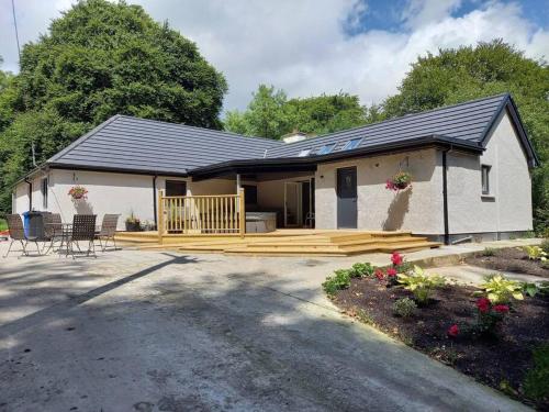 Fiddlestone Lodge in Castle Caldwell Forest, Scardans (updated prices 2024)