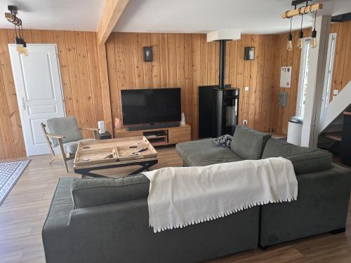 Chalet du bonheur - La Jenny naturist area, Le Porge – Bijgewerkte ...