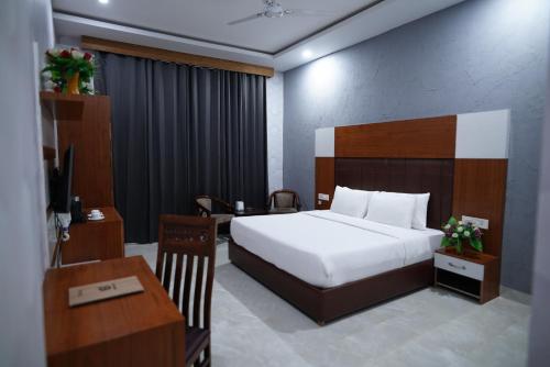 Golden Hut, Derabassi, Dera Bassi (updated prices 2024)