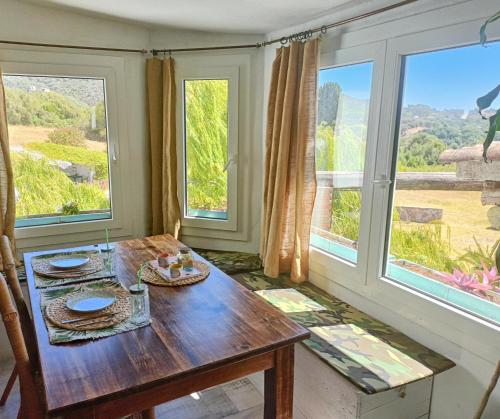 El Cuartón Tarifa "Sonreír antes de entrar", Tarifa (updated prices 2024)