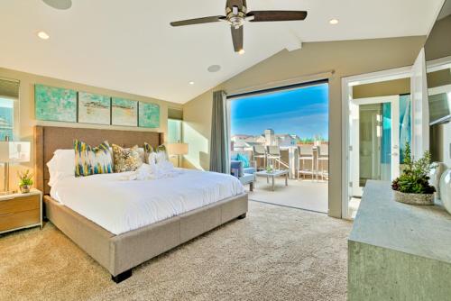 Modern Luxury Compound, Newport Beach (updated prices 2024)