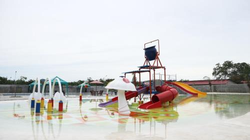 ALINIA PARK AND RESORT, Sitiung (updated prices 2024)
