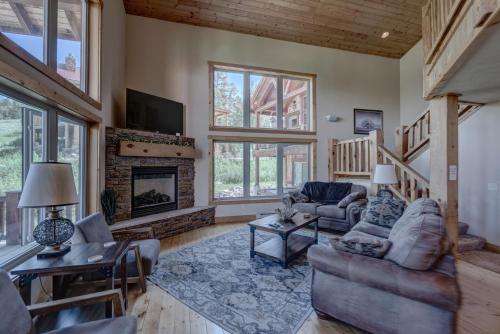 Homestake Chalet at Terry Peak, Lead (updated prices 2024)