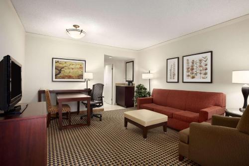 Embassy Suites by Hilton Atlanta Perimeter Center, Atlanta (updated ...