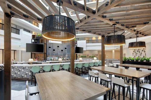 Embassy Suites by Hilton Atlanta Perimeter Center, Atlanta (updated ...