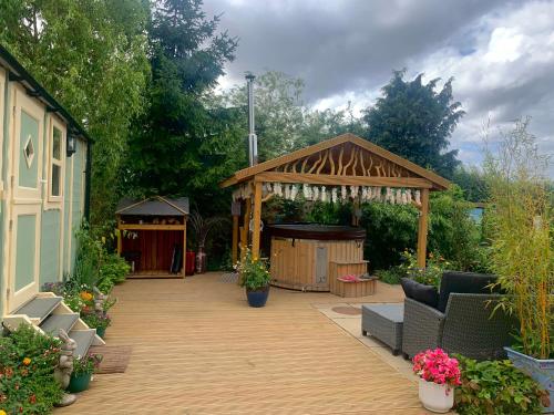 Alice’s Garden @ Bleak House Farm, York – Updated 2024 Prices