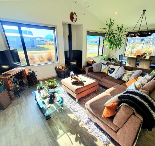 Hawea Heaven: Superking beds + Hot Tub + Mountain, Wanaka (updated ...