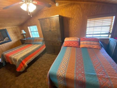 Nueces River Cabins-Pecan Cabin, Barksdale (updated prices 2024)