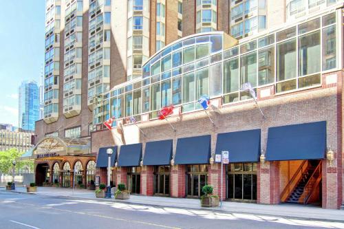 DoubleTree by Hilton Toronto Downtown, Toronto (updated prices 2025)