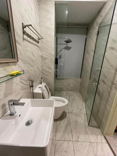 Imperio Residence Melaka - Private Jacuzzi with Seacityview stay with ...